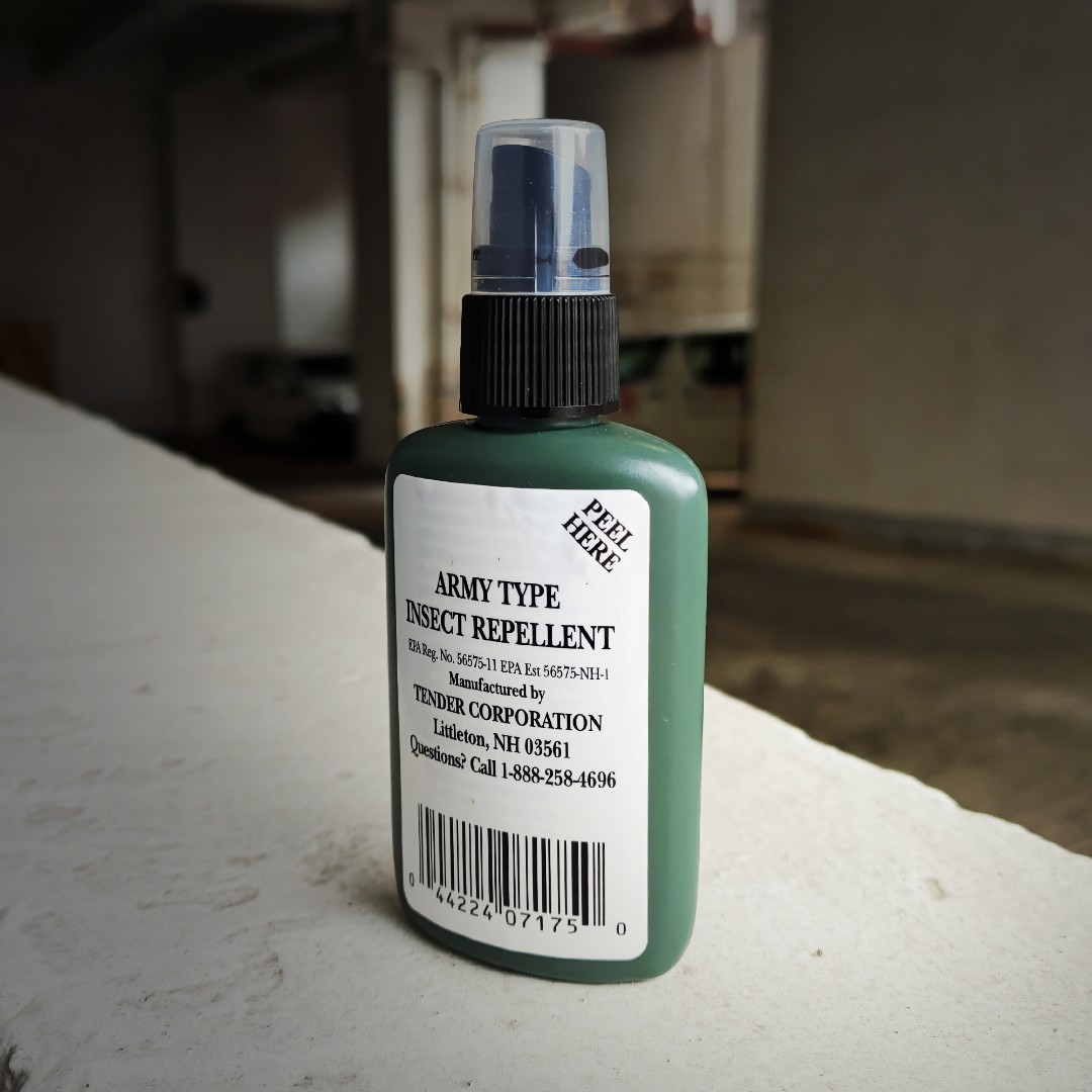 軍版蚊油/驅蟲劑 Army Type Insect Repellent, 寵物用品, 寵物家品及其他 - Carousell