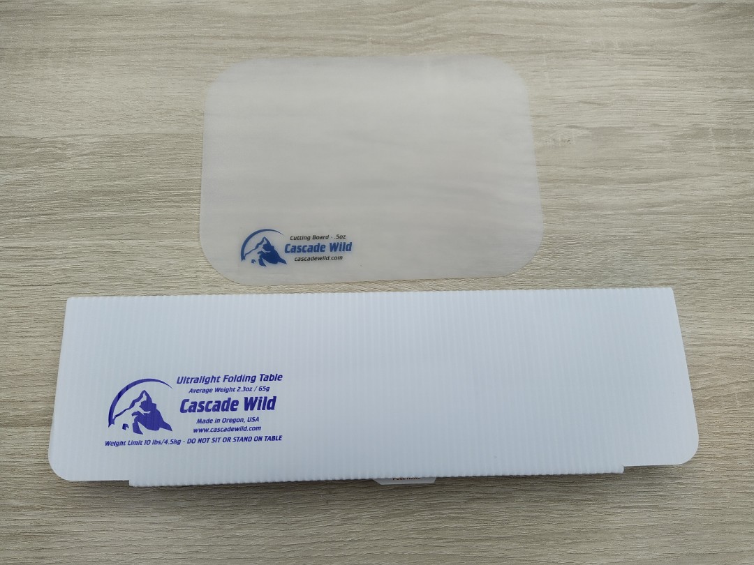 全新Cascade Wild UL Table + 鉆板, 興趣及遊戲, 旅行, 旅遊 - 旅行必需品及用品 - Carousell