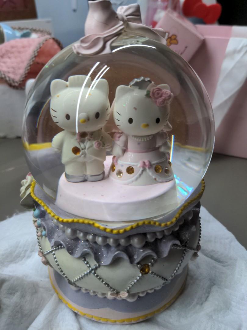 Hello Kitty Crystal Ball, Hobbies & Toys, Memorabilia & Collectibles ...
