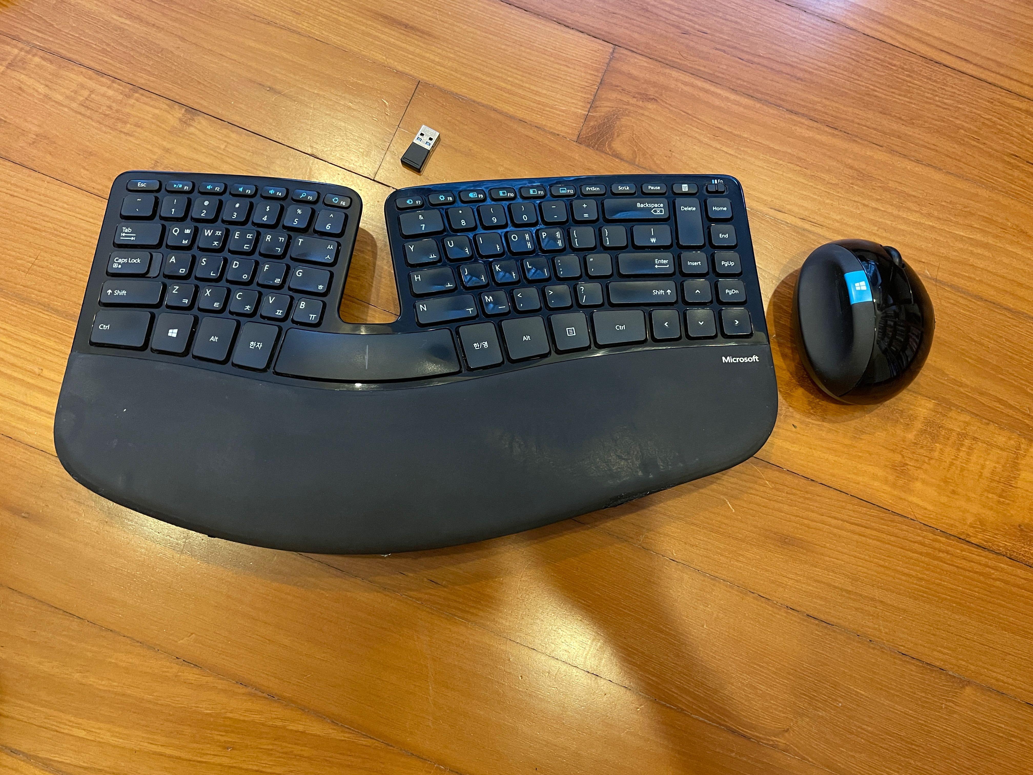 Microsoft Sculpt Ergonomic keyboard and mouse, Computers & Tech, Parts ...