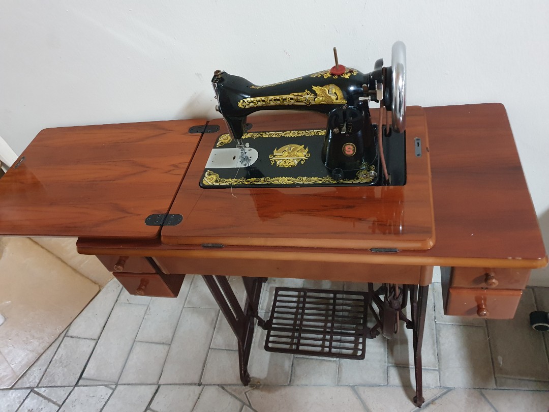 Singer Sewing Machine, Furniture & Home Living, Furniture, Other Home ...