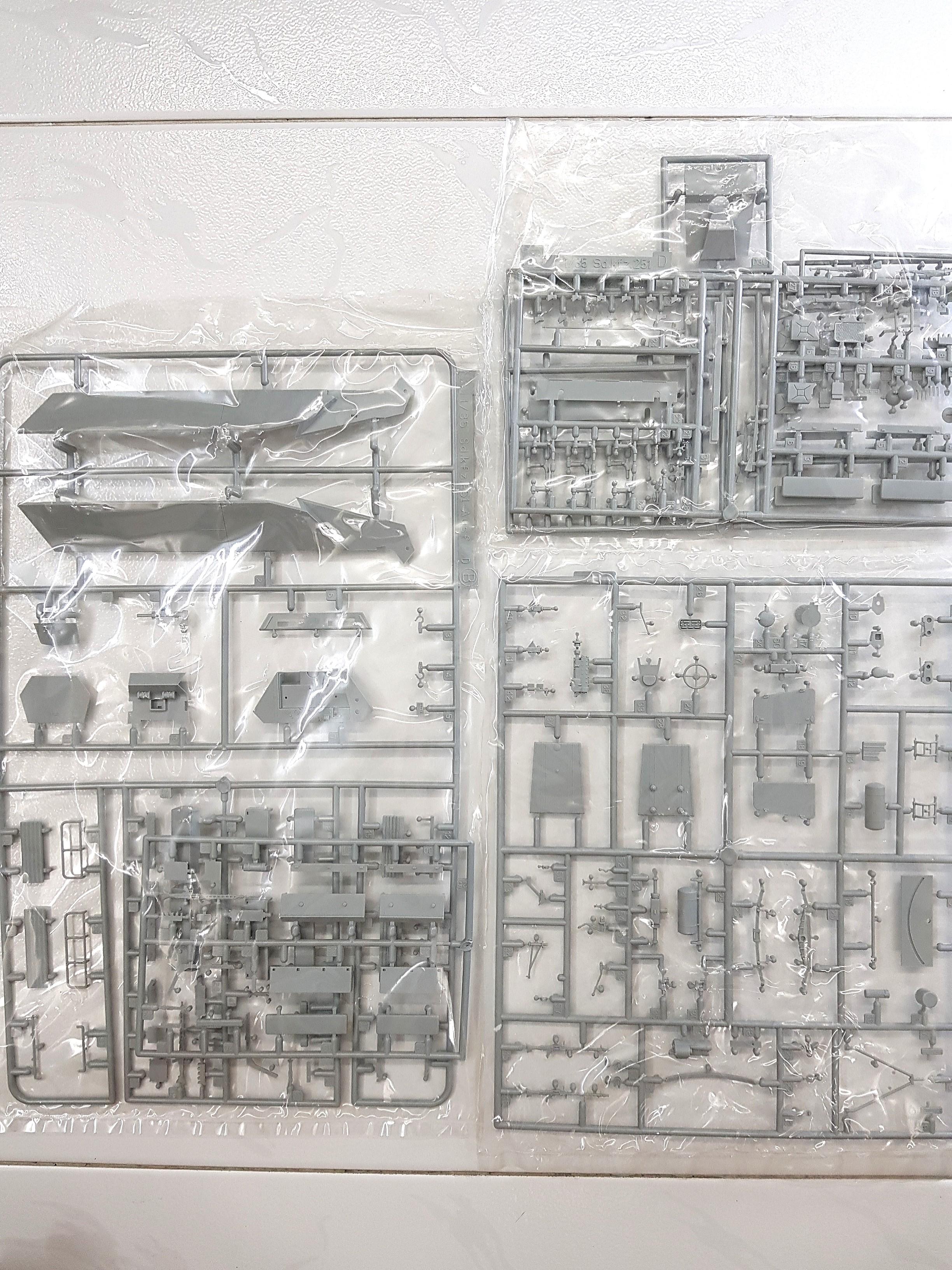 1/35 Dragon #6248 German Halftrack Sd Kfz 251/22 Ausf D c/w Bonus 4 ...