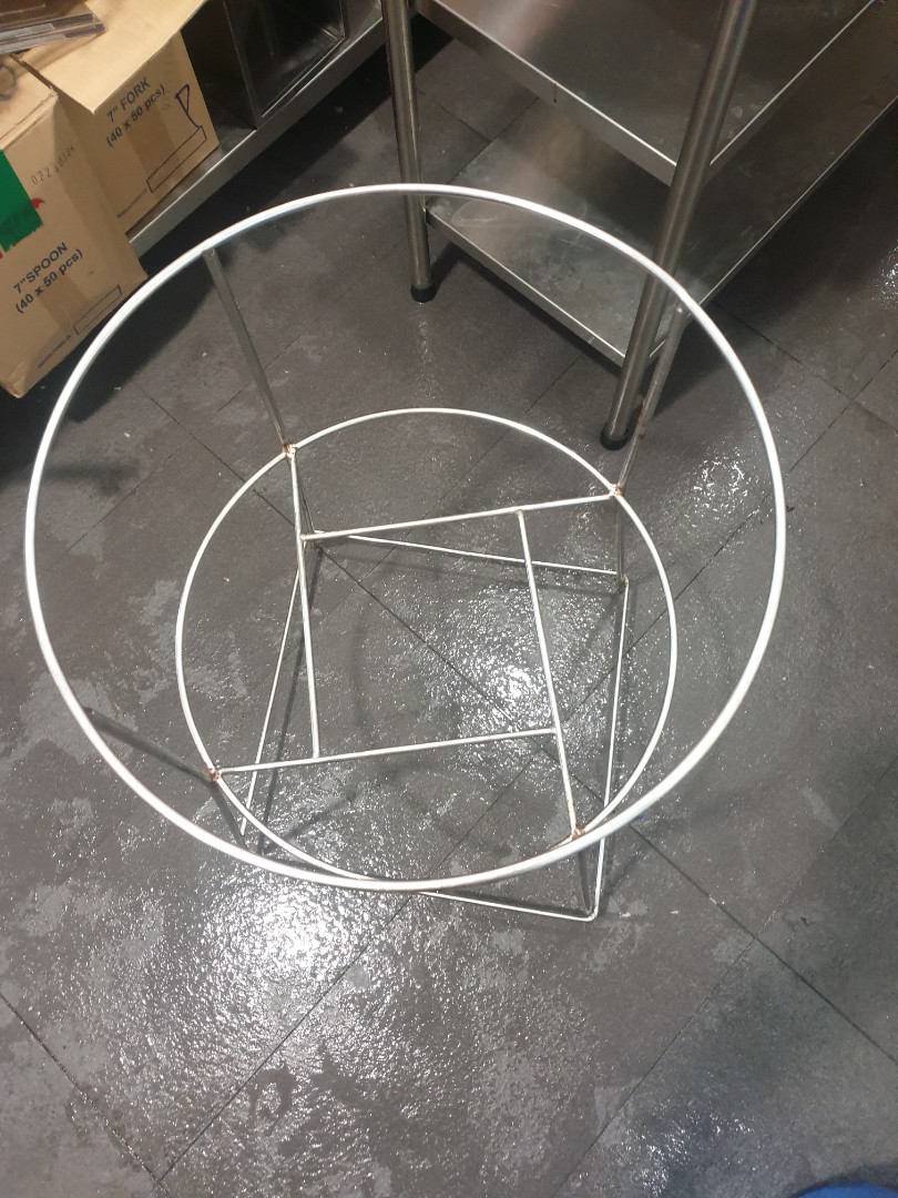 Metal round rack, Furniture & Home Living, Kitchenware & Tableware ...