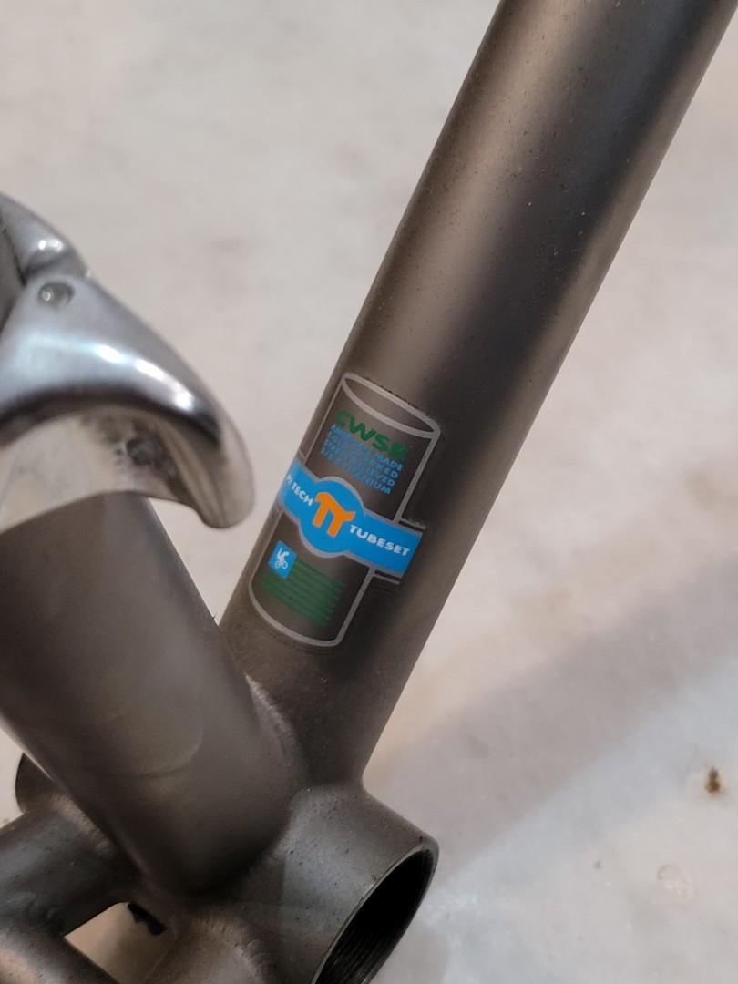 Moots Vamoots Titanium frame, Sports Equipment, Bicycles & Parts ...