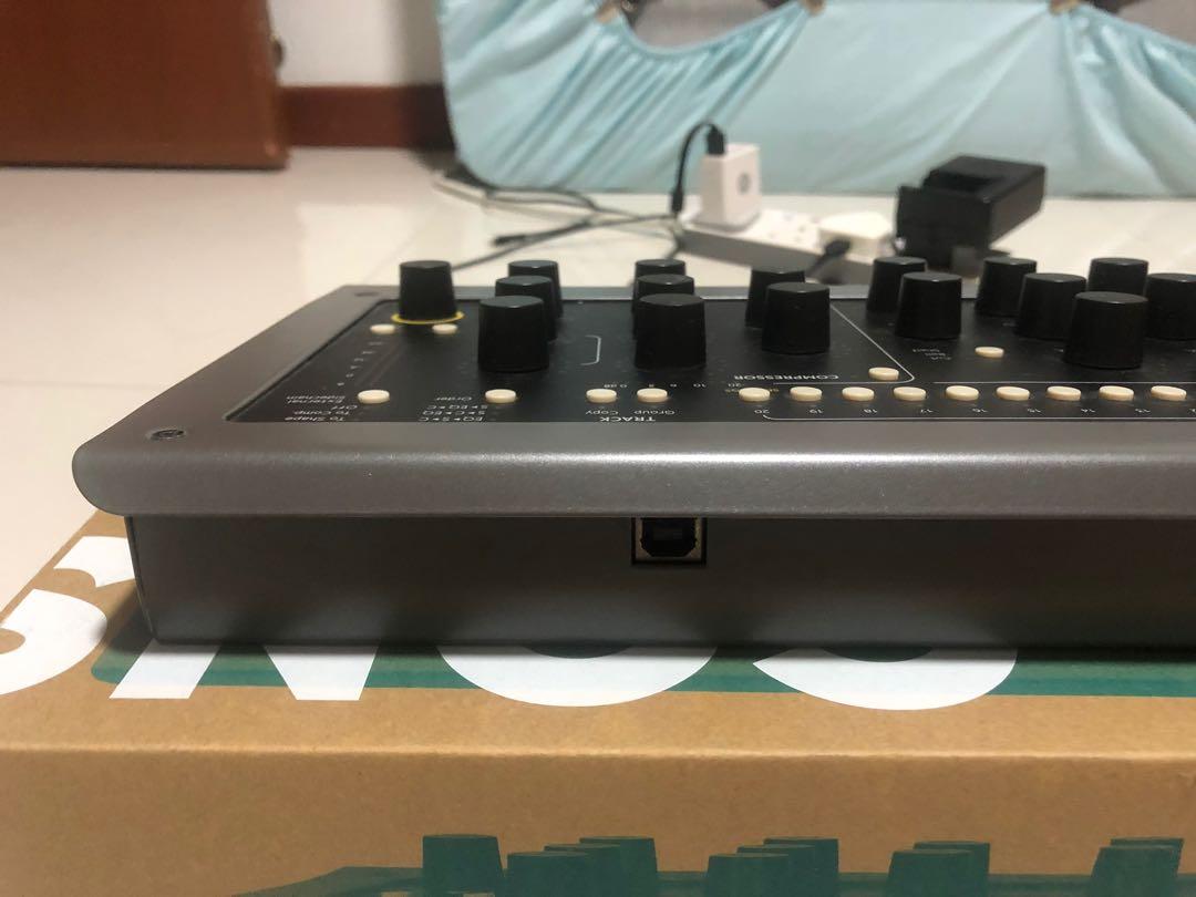 Softube Console 1 MK2 with Plugin License, Hobbies & Toys, Music ...