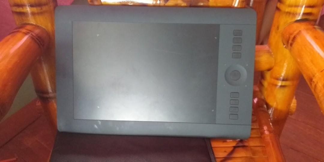 WACOM INTUOS PRO MEDIUM AND WACOM BAMBOO PEN, Mobile Phones & Gadgets ...
