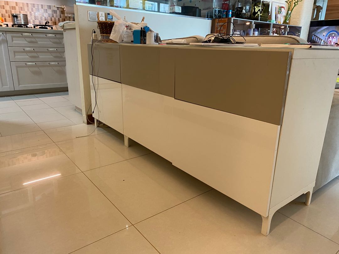 2 level Cabinet with drawers, panel doors and tempered glass counter ...