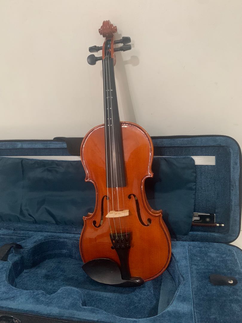 EUROSTRING M200 Violin, Hobbies & Toys, Music & Media, Musical ...