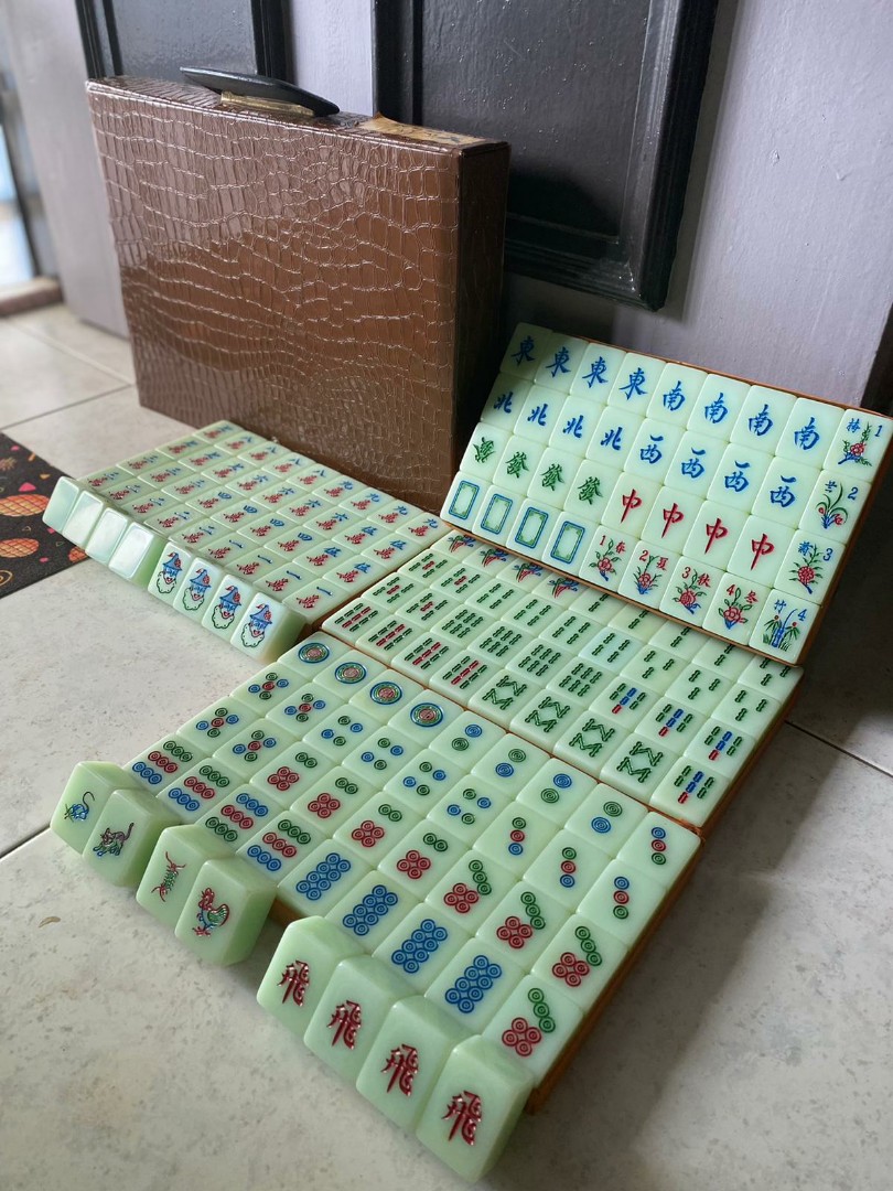 Jade Mahjong set - A1 Size, Hobbies & Toys, Toys & Games on Carousell