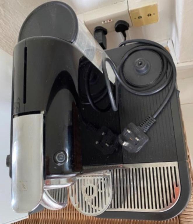 Nespresso Delonghi coffee machine EN 265 BAE, TV & Home Appliances ...