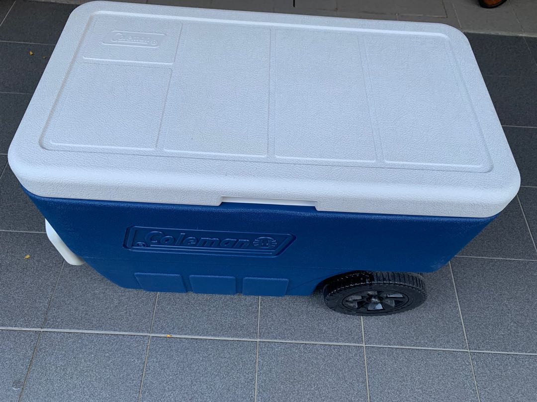 Used Coleman Wheeled Cooler Storage 40Q box, Everything Else on Carousell