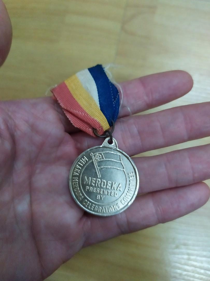 Vintage Merdeka Medal 2, Hobbies & Toys, Collectibles & Memorabilia ...