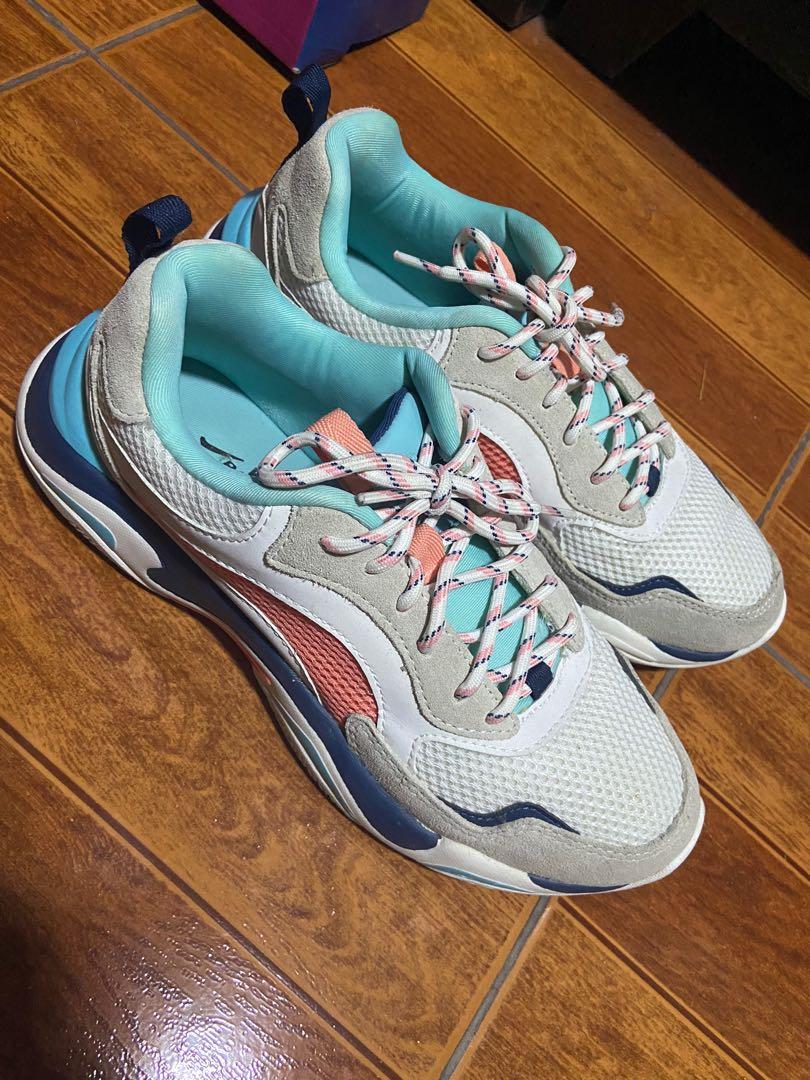 World Balance Shoes (Kaia), Women's Fashion, Footwear, Sneakers on ...