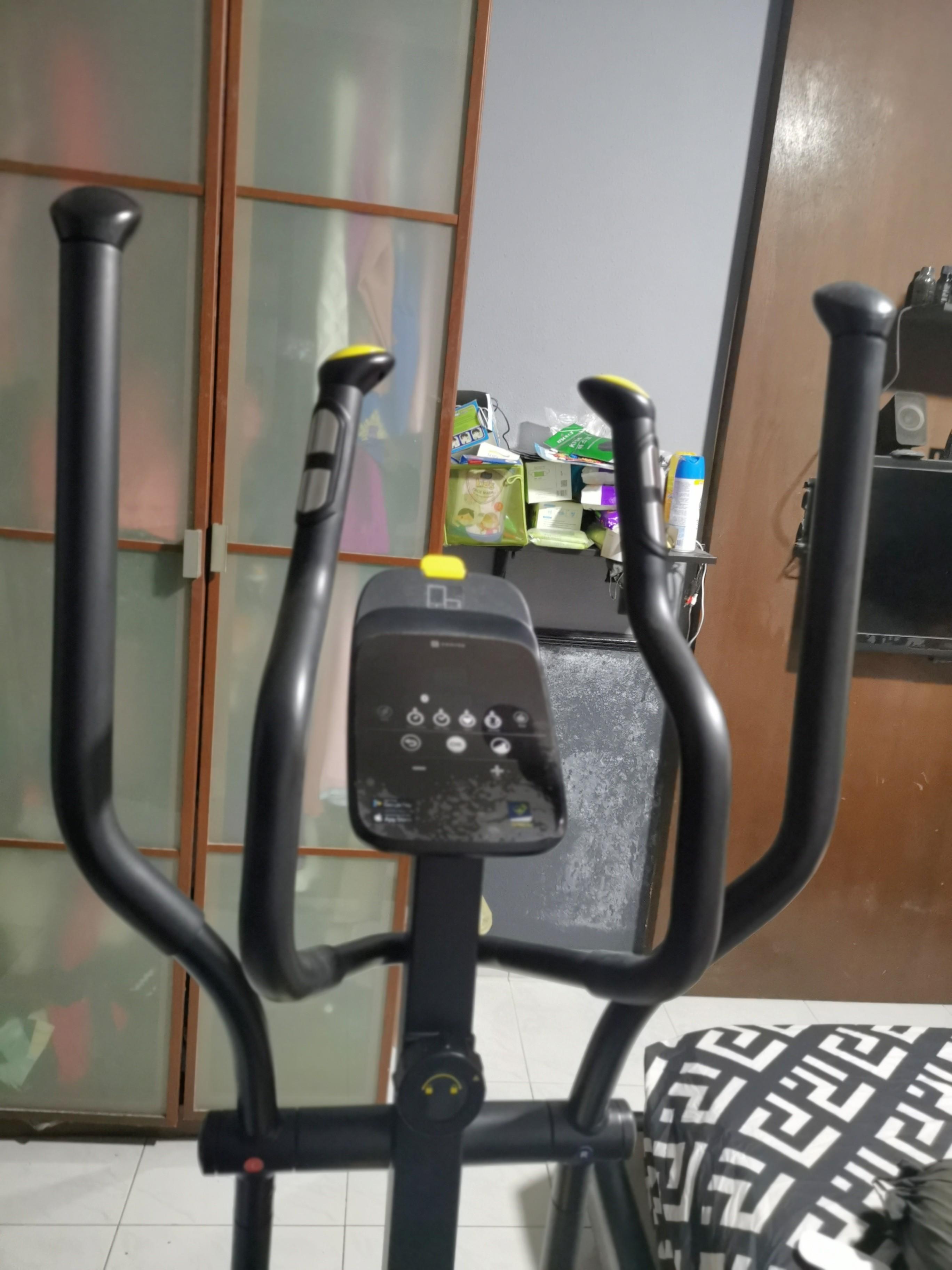 Decathlon DOMYOS SELF-POWERED CROSS TRAINER EL 520, Sports Equipment ...