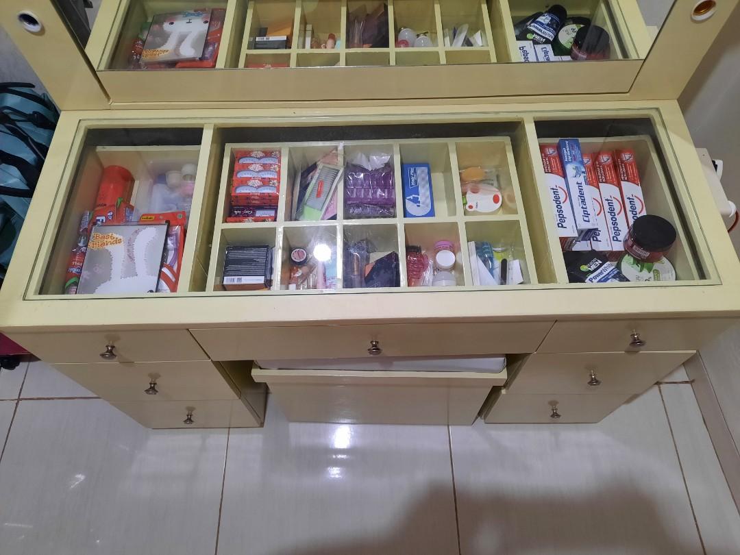 Dijual Meja Rias / Meja Make Up Besar, Multiplek 18mm, finishing duco ...