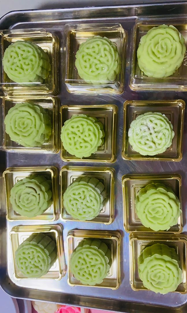 Mini snow skin mooncake , Food & Drinks, Homemade Bakes on Carousell