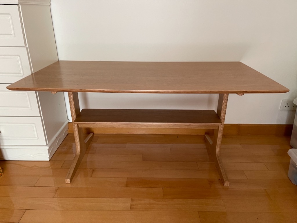 Muji 無印良品木枱 L130cmxW65cmxH60cm, 傢俬＆家居, 傢俬, 書櫃、櫃子及架 - Carousell
