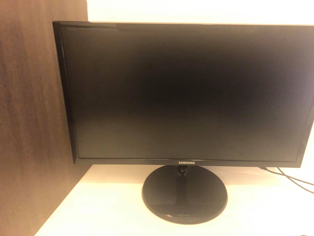 Samsung 21.5 Inch Monitor Screen, Computers & Tech, Parts & Accessories ...
