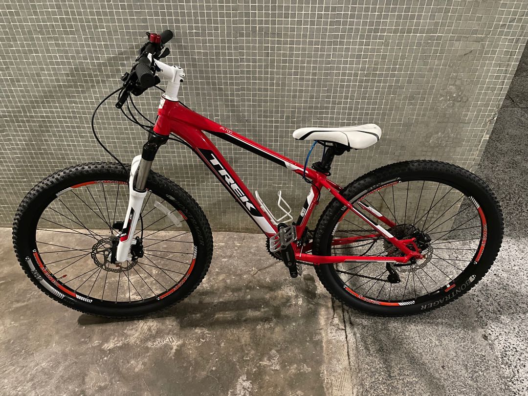Trek four series 4700 山地車 /單車, 運動產品, 單車及配件, 單車 - Carousell
