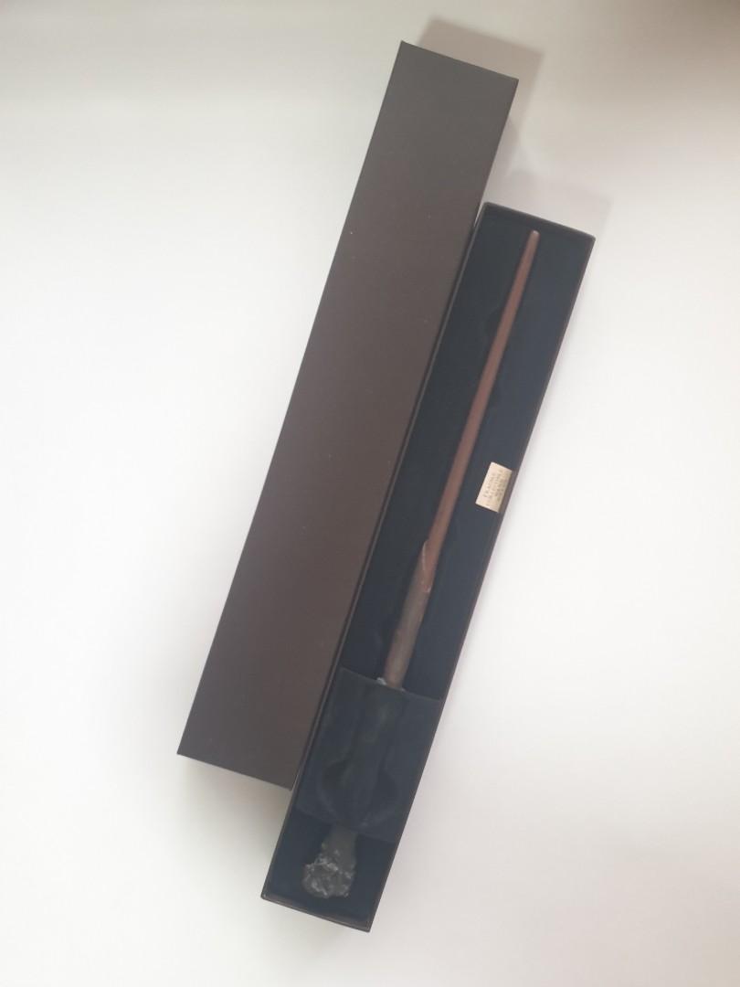 Authentic Harry Potter Wand, Hobbies & Toys, Memorabilia & Collectibles ...