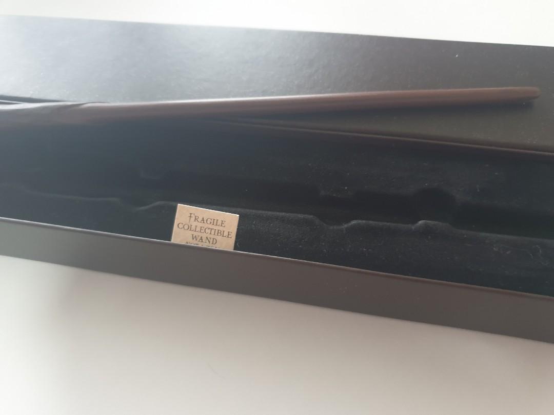 Authentic Harry Potter Wand, Hobbies & Toys, Memorabilia & Collectibles ...
