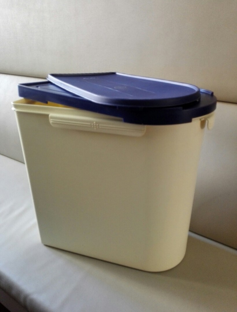 Authentic Tupperware MultiKeeper, Furniture & Home Living, Kitchenware ...