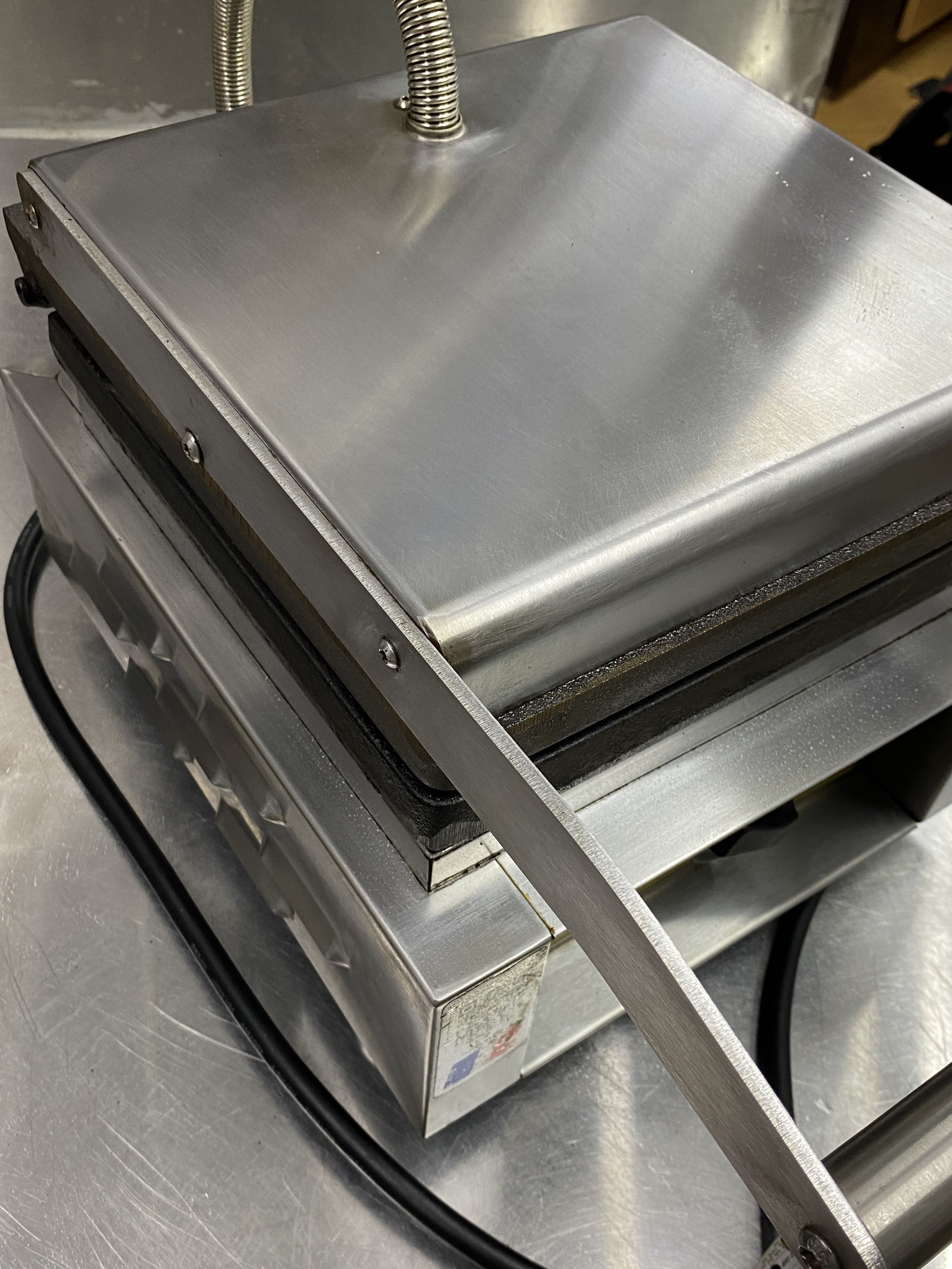 Cast Iron Liege Waffle Maker (Roller Grill), TV & Home Appliances ...