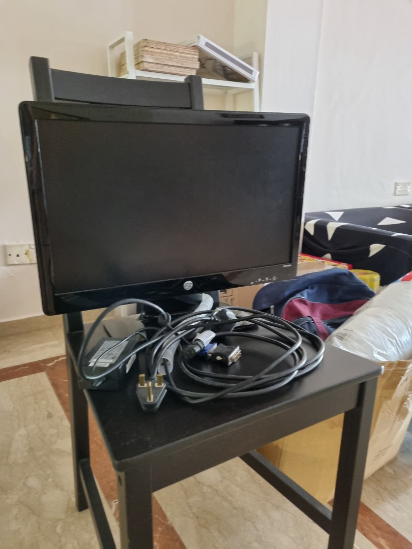HP monitor, real old but works fine for just regular use, Computers ...