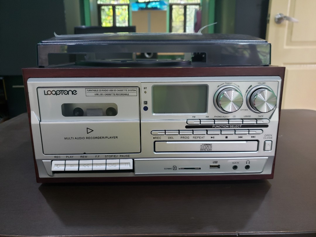 LoopTone Plaka Turntable, Cassette Player/Recorder, CD Player, Radio FM ...