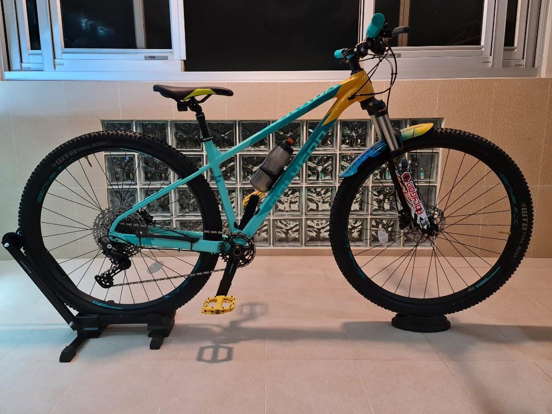 Polygon Xtrada 7 2021 M Size 29er w Dropper Post, Sports Equipment ...