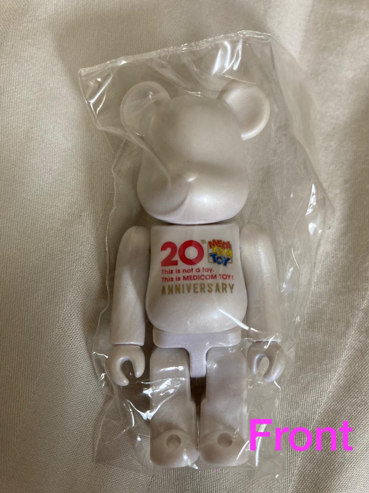 series 32 bearbrick basic letters complete set, Hobbies & Toys, Toys ...