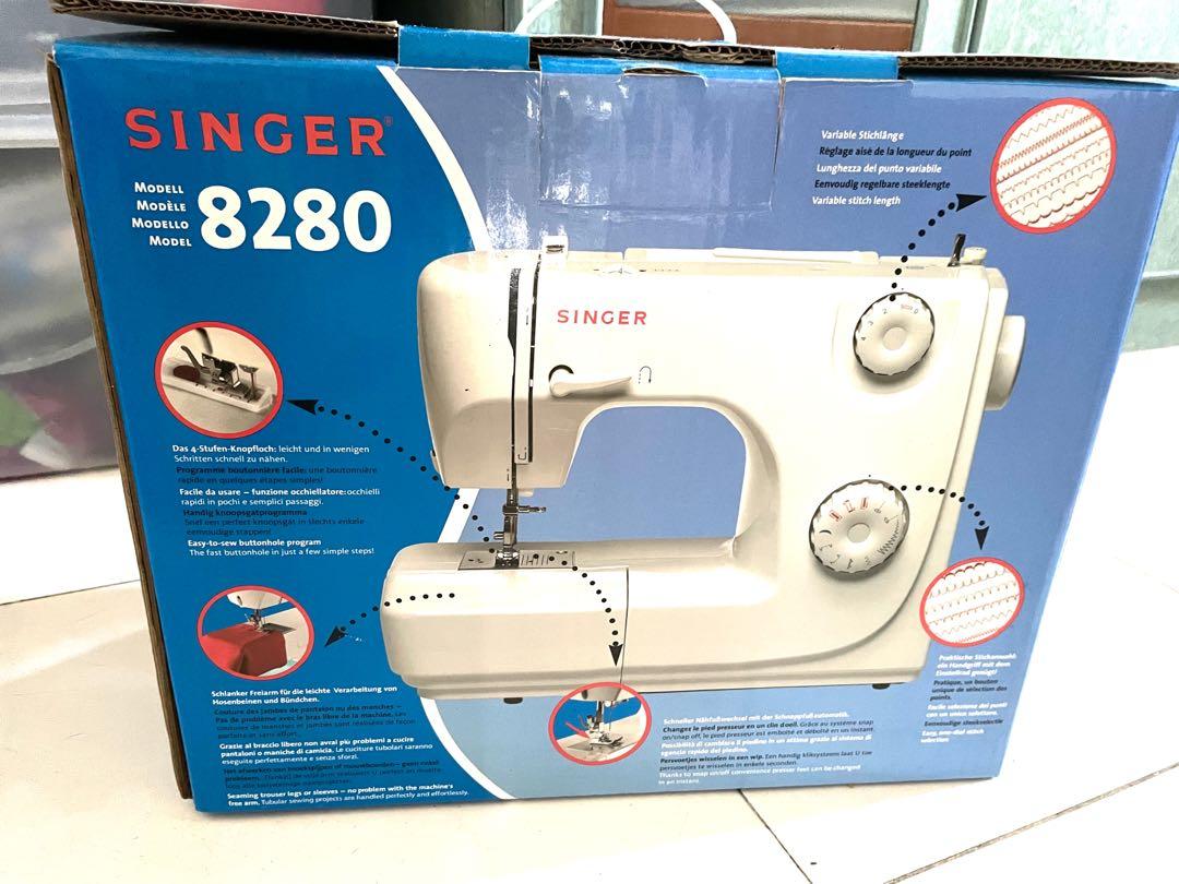 Singer Sewing Machine 8280 10/10 NEW with pedal, 7 programme stitching ...