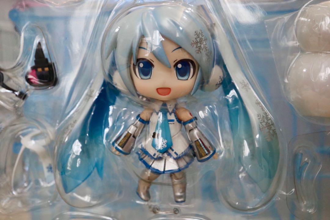 [中古] Goodsmile Nendoroid 150 snow miku 黏土人 雪初音, 興趣及遊戲, 玩具 & 遊戲類 - Carousell