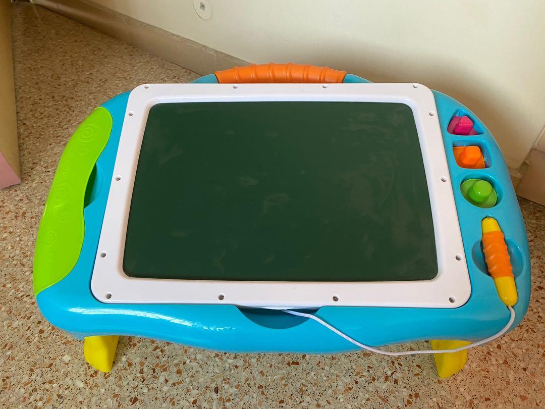 Crayola Sit N Draw Travel Table, Babies & Kids, Baby Nursery & Kids ...