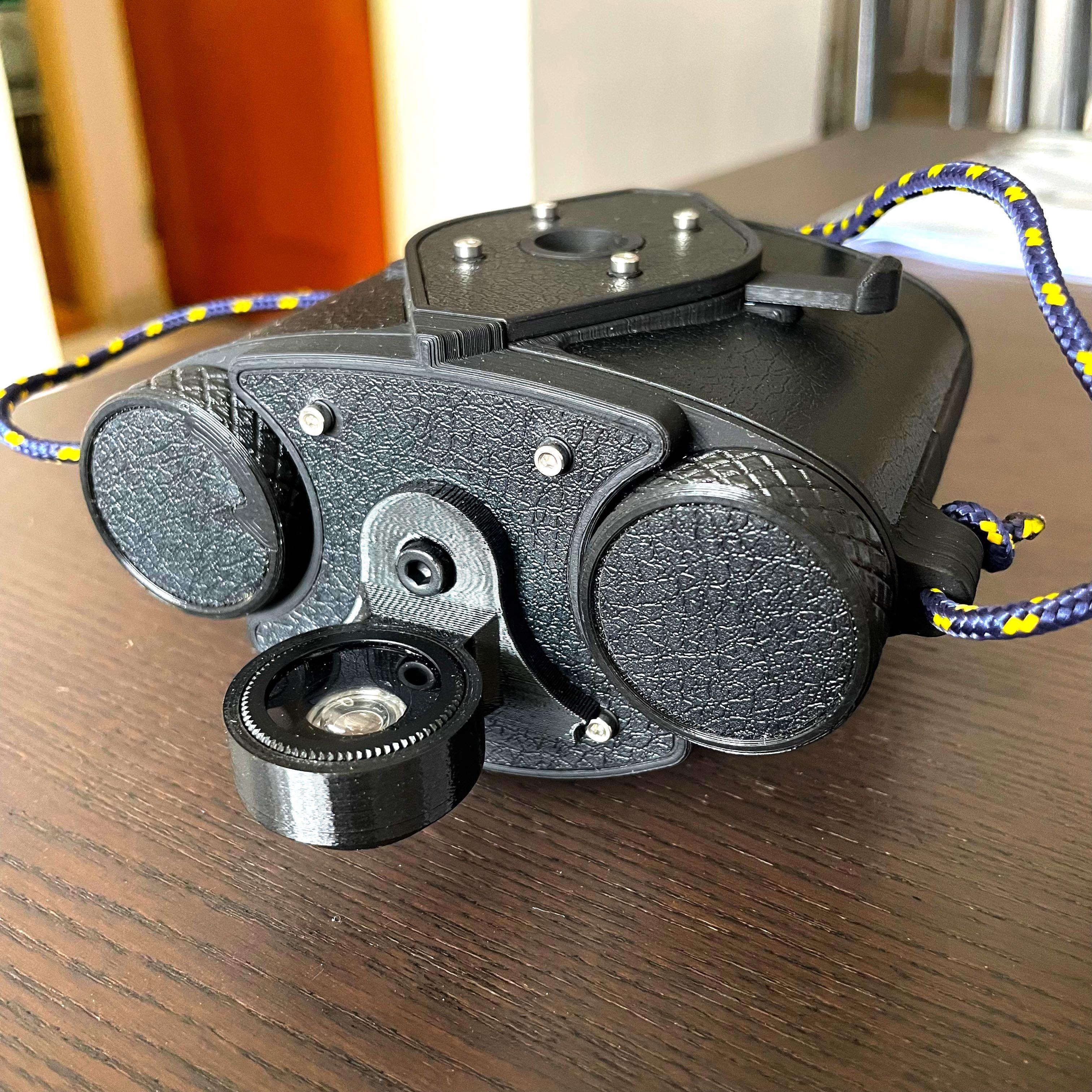 Dora Goodman Scura 6x6 pinhol camera, Photography, Cameras on Carousell