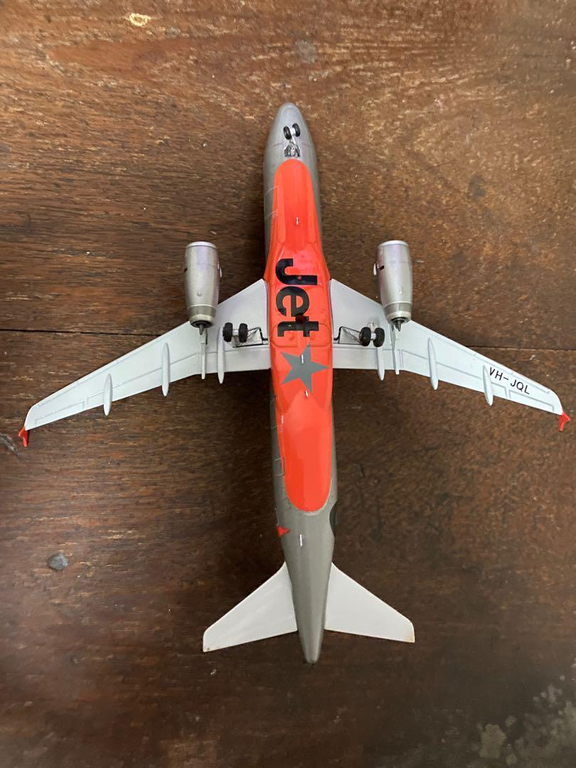 Jetstar Airbus A320 1:200 die cast model, Hobbies & Toys, Memorabilia ...