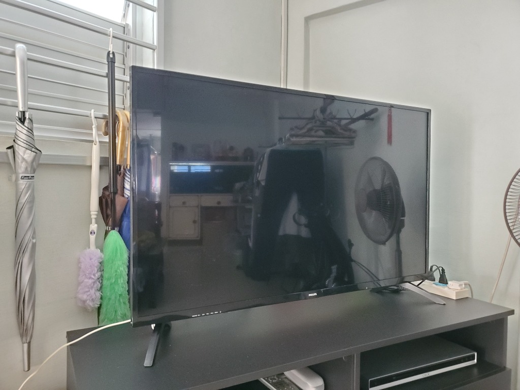 Philips Full HD Ultra Slim LED TV 43PFT4002, TV & Home Appliances, TV & Entertainment, TV on ...