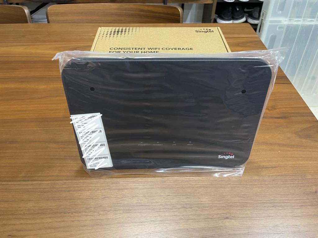Singtel Mesh Router (SME), Computers & Tech, Parts & Accessories ...