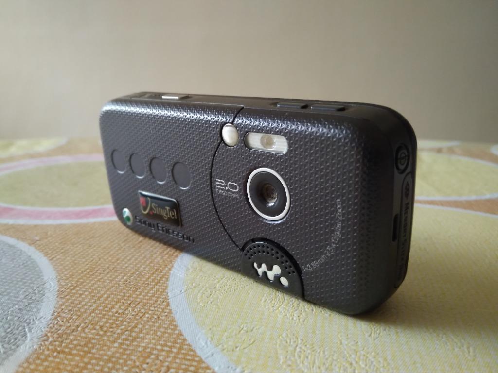 Vintage Sony Ericsson Walkman Slider Phone - An Engineering Marvel ...