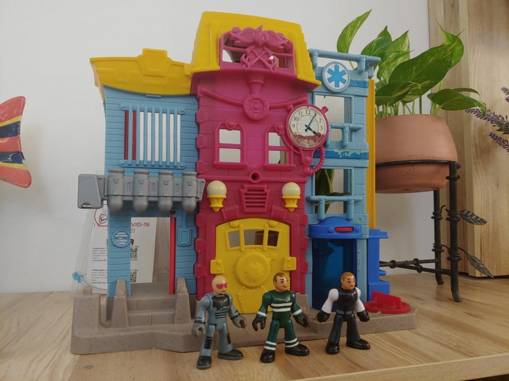Imaginext Rescue Center Fire Station Toy Playset Fisher-Price #TSEtoys ...