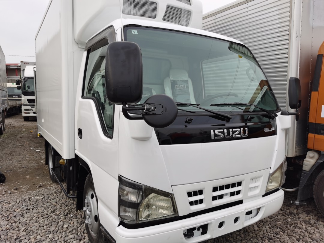Isuzu elf freezer van 4jj1 6w, Special Vehicles, Heavy Vehicles on ...