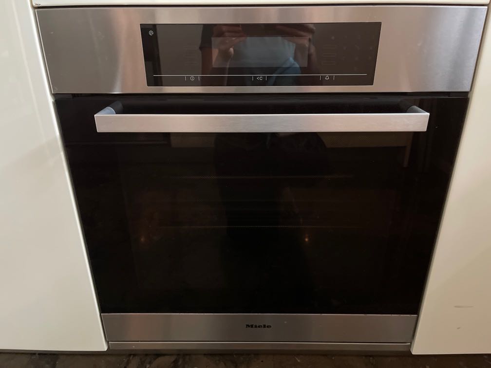 Miele Conventional built-in Oven H5681B, TV & Home Appliances, Kitchen ...