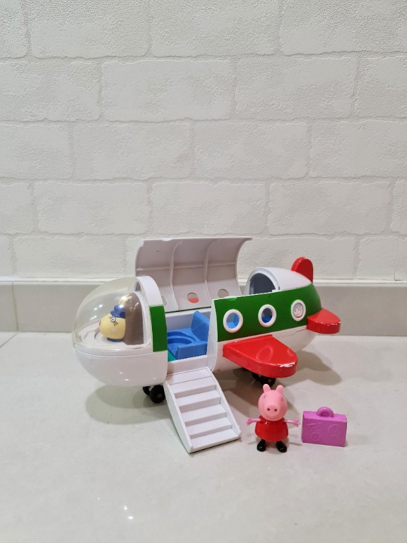 Peppa Pig Aeroplane Set, Hobbies & Toys, Toys & Games on Carousell