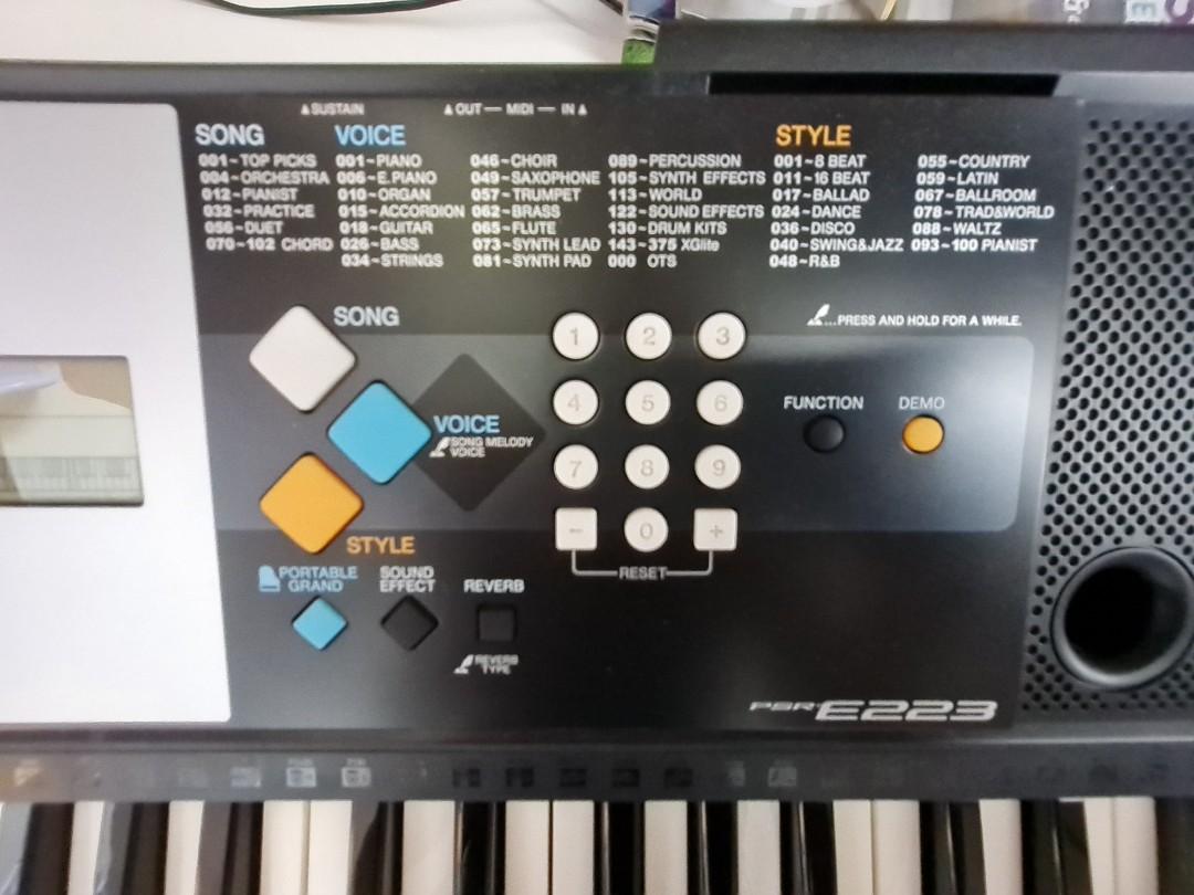 Yamaha Electone PSR E223, Hobbies & Toys, Music & Media, Musical ...