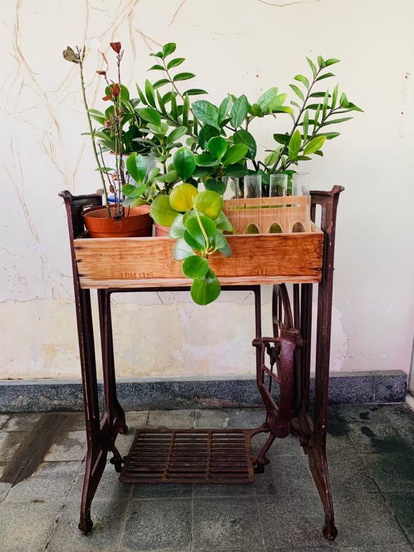 Antique Sewing Machine Stand, Furniture & Home Living, Home Decor ...