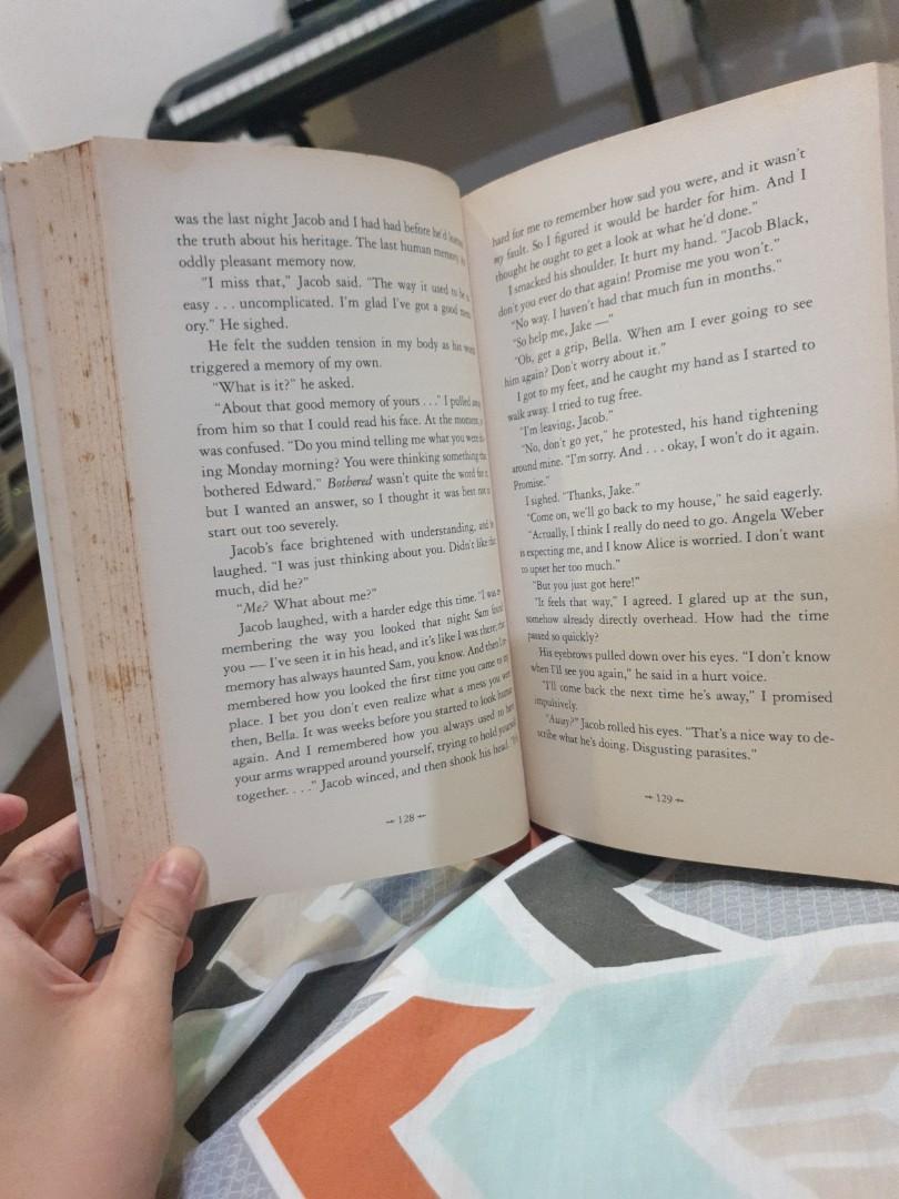 Eclipse by Stephenie Meyer (Twilight series), Hobbies & Toys, Books ...