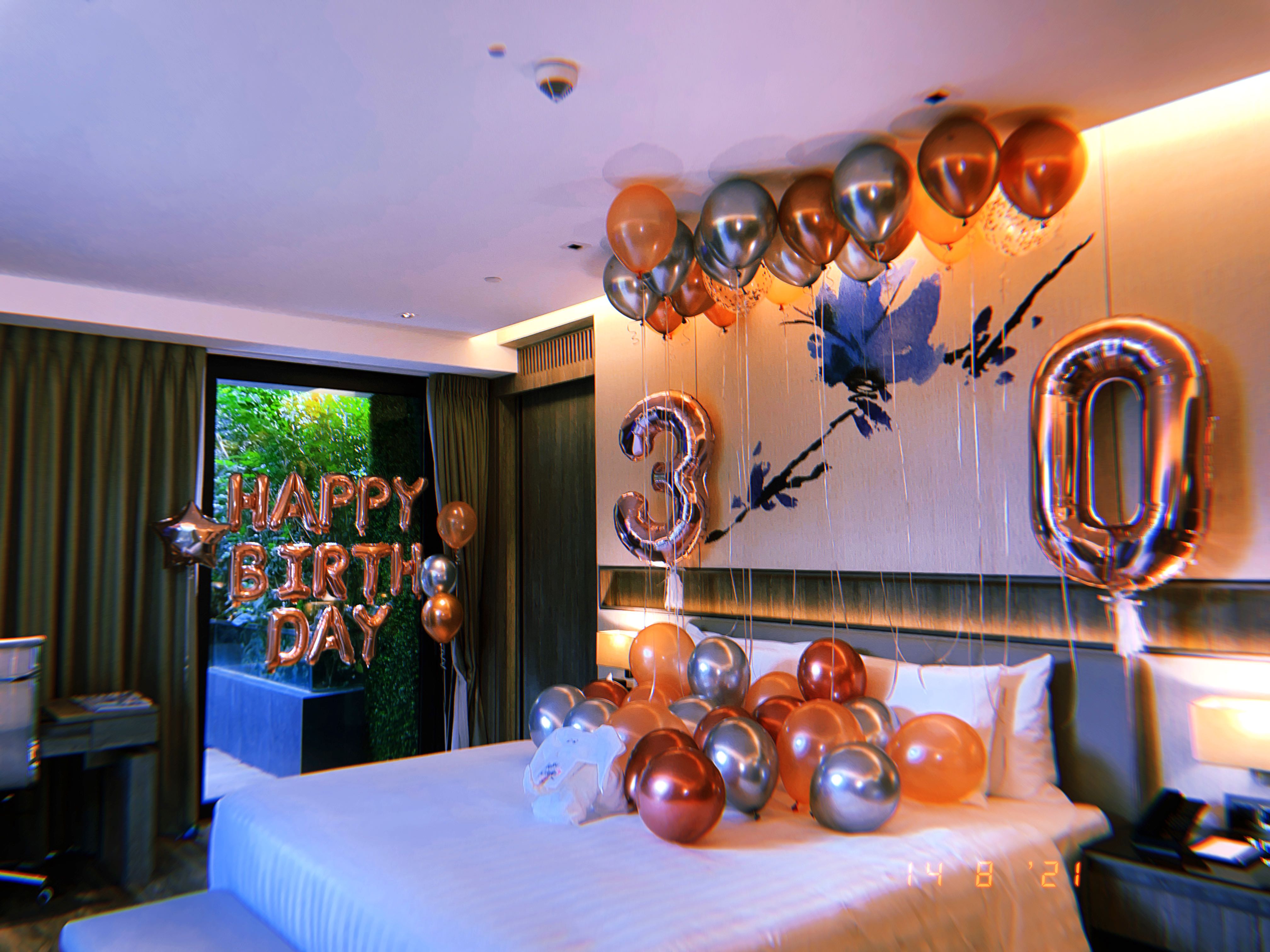 Helium balloons, balloon set up , anniversary balloons, birthday ...