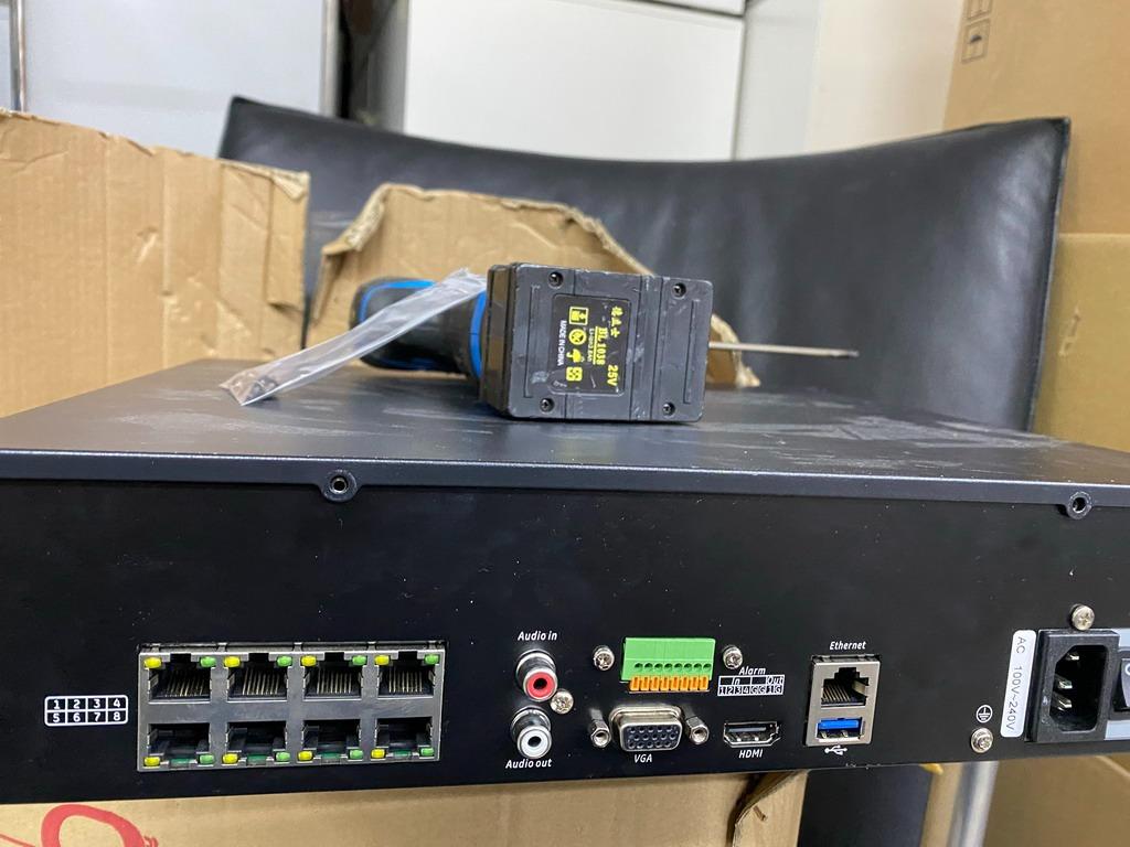 防盜監控系統 Interlogix TVN-1008S TruVision NVR 10, 8 Channels POE Switch ...