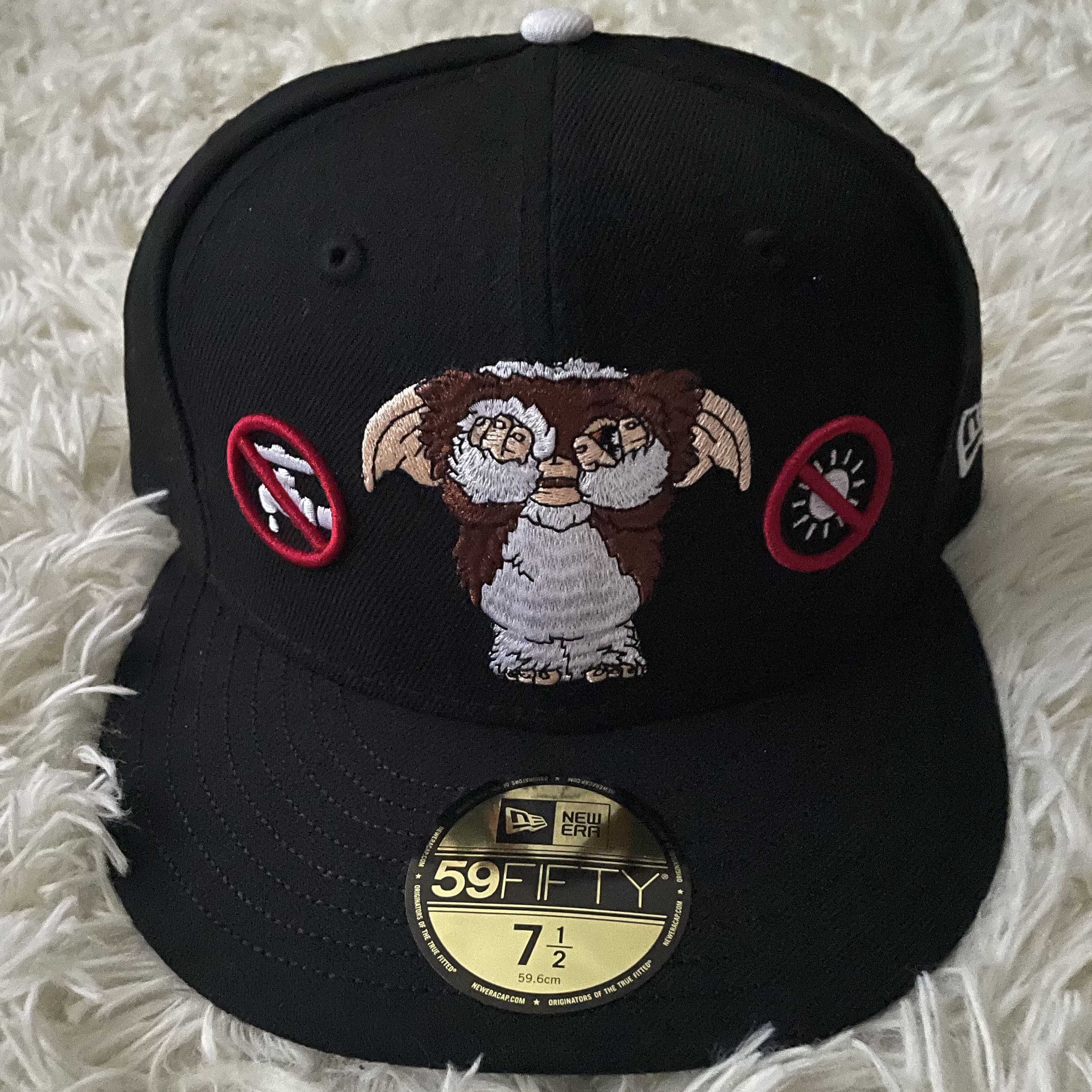 New Era X Gremlins Fitted Cap, Men's Fashion, Watches & Accessories ...