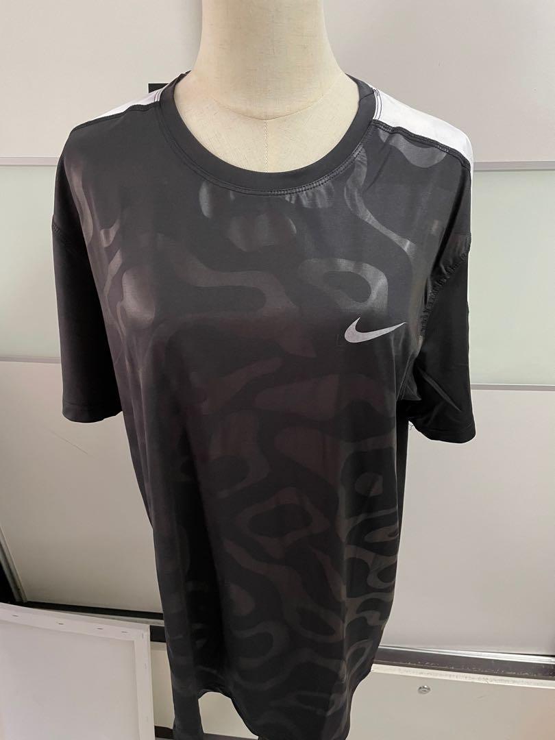 Nike Jersey, Women's Fashion, Activewear on Carousell